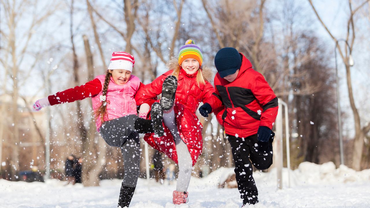 20 Outdoor Winter Activities for Kids (Even Without Snow!) - Little Duniya